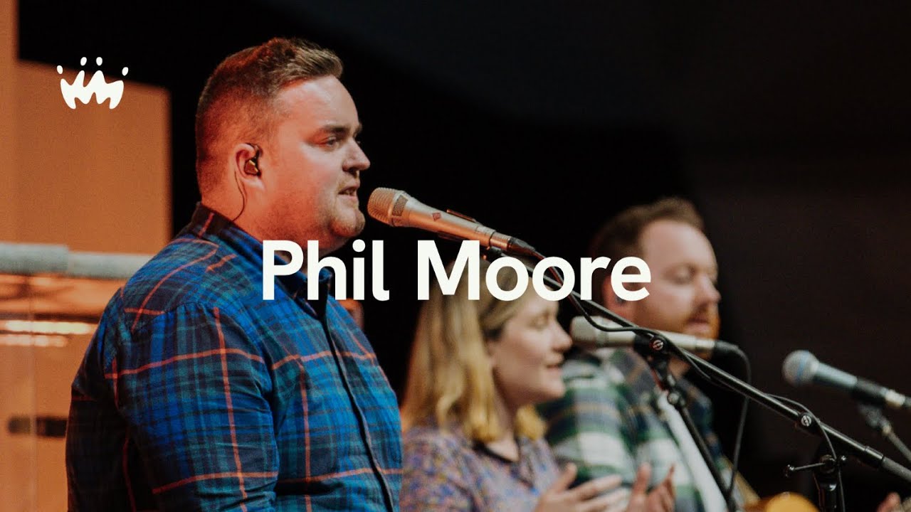 Phil Moore in concert - YouTube