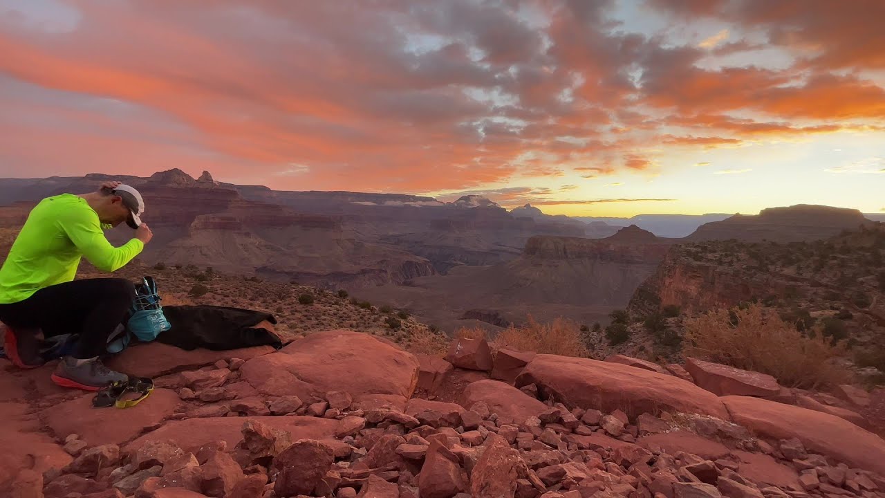 Running Across the GRAND CANYON Alone in Winter (Rim-to-Rim-to-Rim ...