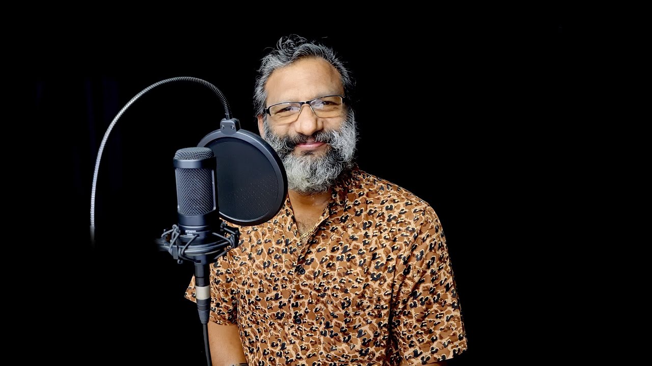 Devadaru Poothu En Manassin Thazhvarayil - YouTube