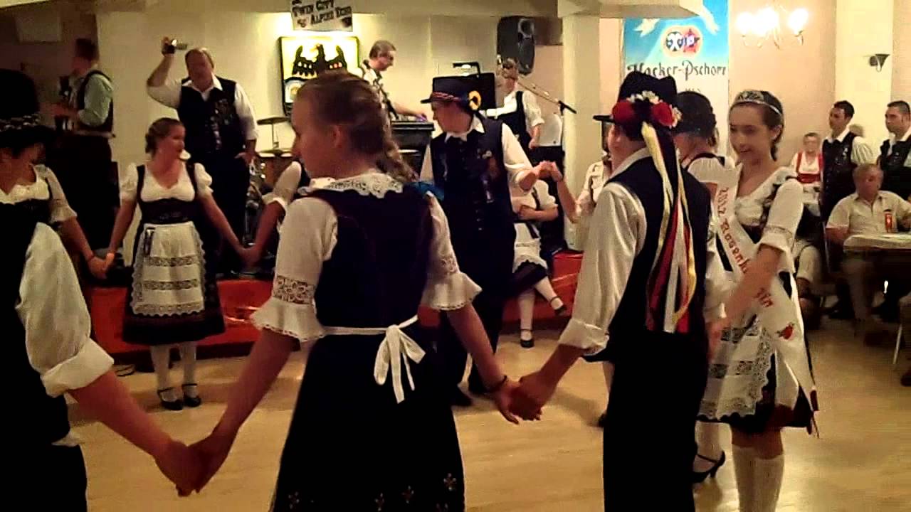 StL German Cultural Society Youth Group 2 - YouTube