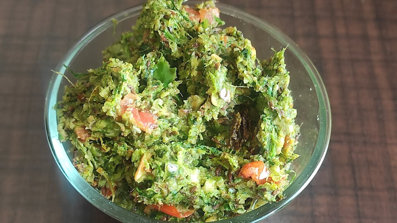 झणझणीत हिरव्या मिरचीचा ठेचा | Hirvya Mirchicha Thecha | Kharda - YouTube