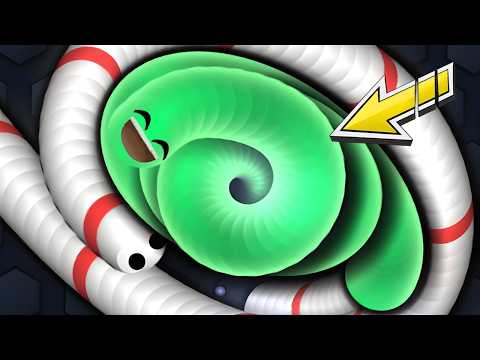 DANGEROUS STEALTH GIANT SNAKE CRAZY TO GET POINTS - Epic Slither.io! Risky Moments