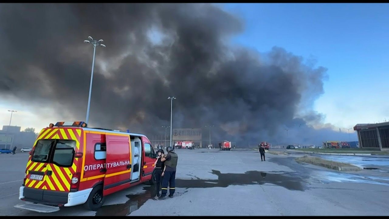 Smoke billows from Kharkiv hardware store as Russian strike kills at ...