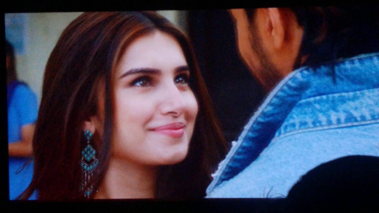 Best romantic scene of marjawan - YouTube