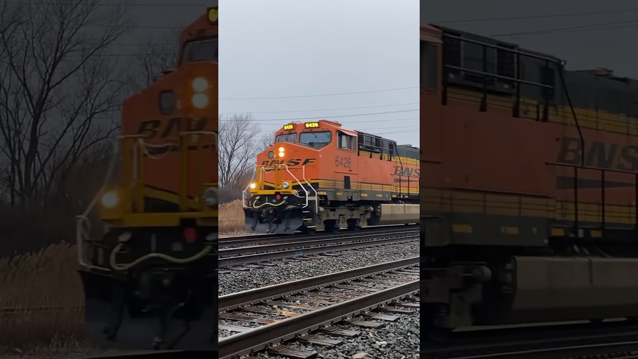BNSF 6426 leads through Pine Junction - YouTube