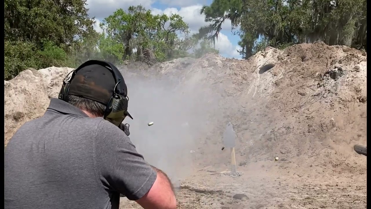 MAT-49 Full Auto. - YouTube