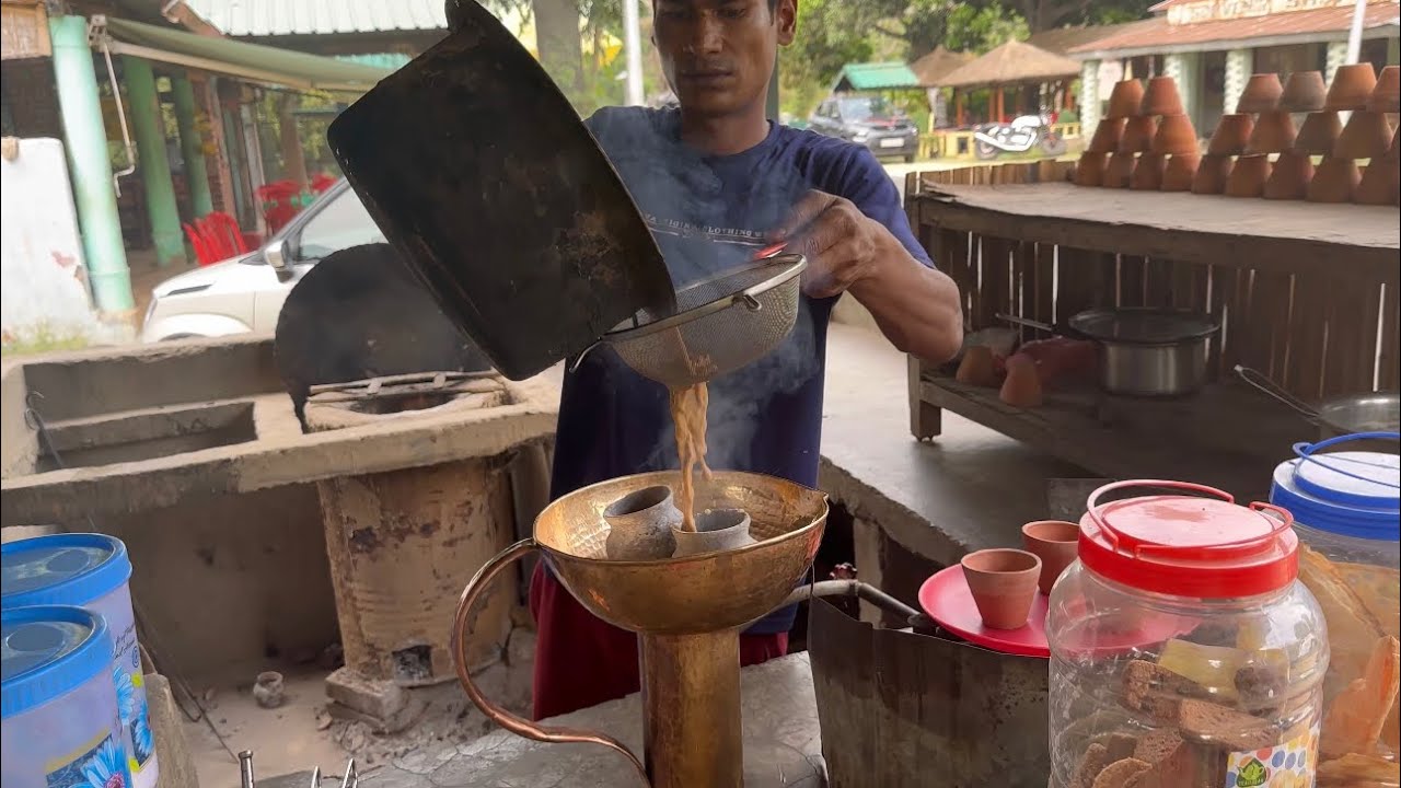 Uttarakhandi kulhad chai | Tandoori Chai - Extremely Hot Pot Tea Making ...