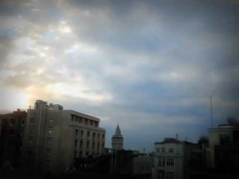Galata kulesi Aralık 2012 sabah güneşi