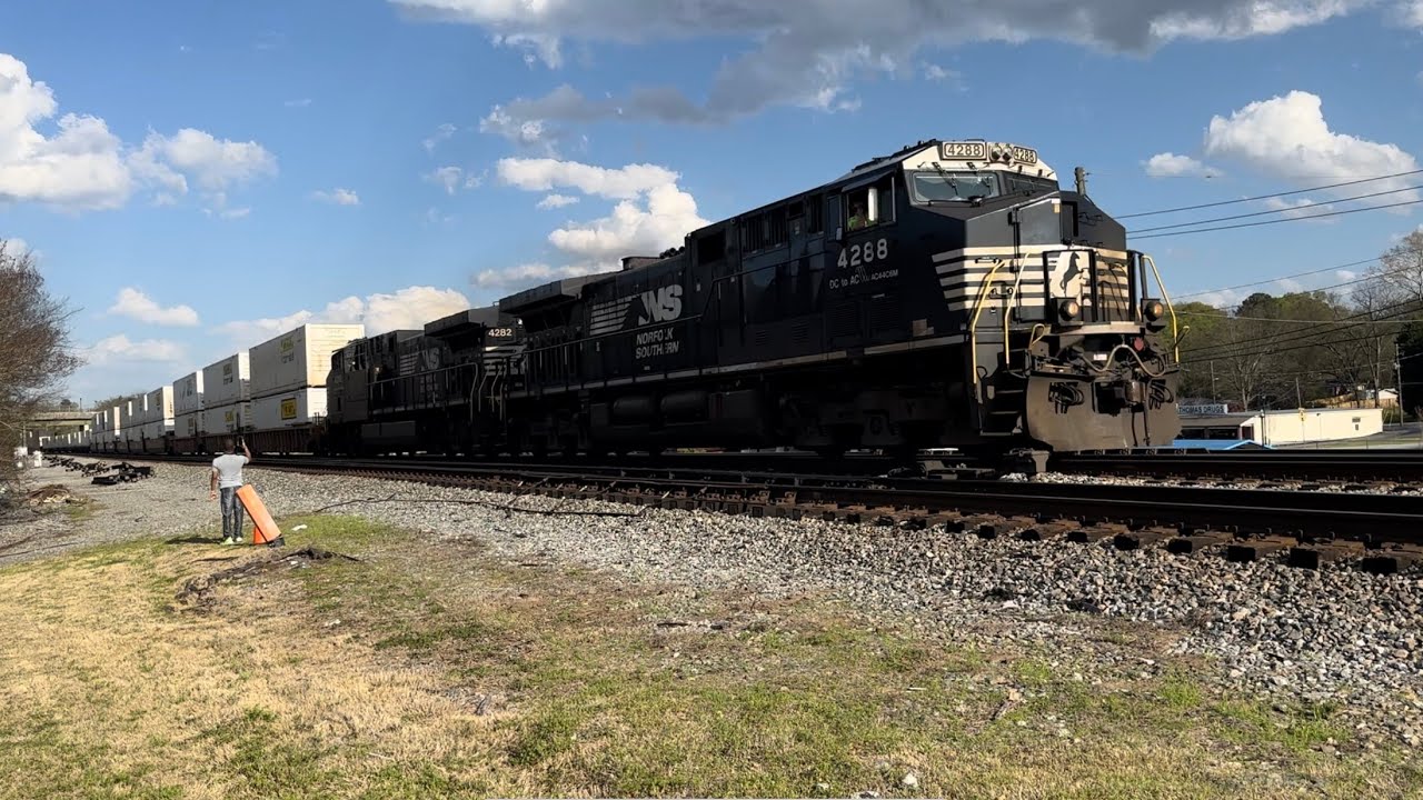 NS 287: NS 4288 4282 3/25/23 Austell GA - YouTube
