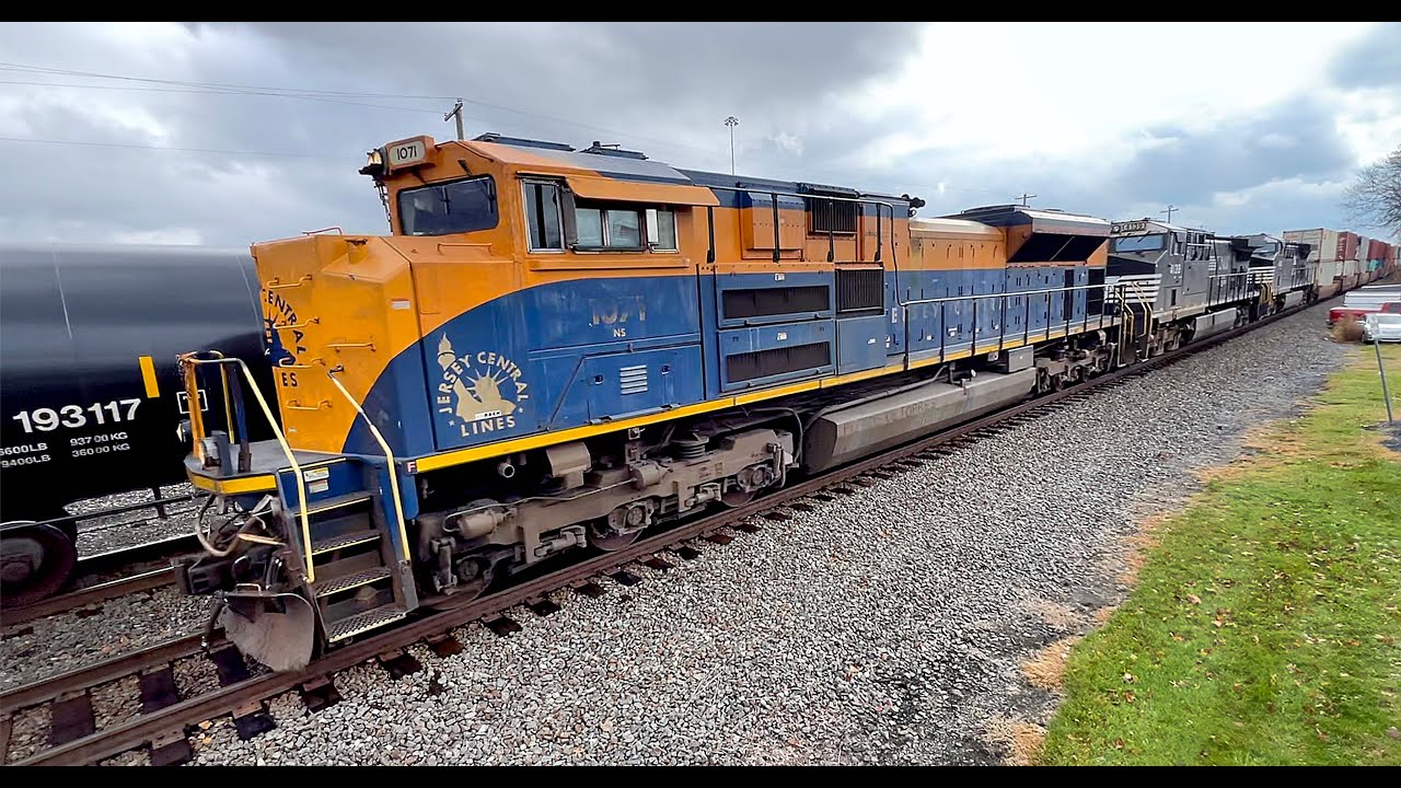 Norfolk Southern Heritage Units Jersey Central Lines NS 1071 Leads an Intermodal Train - YouTube