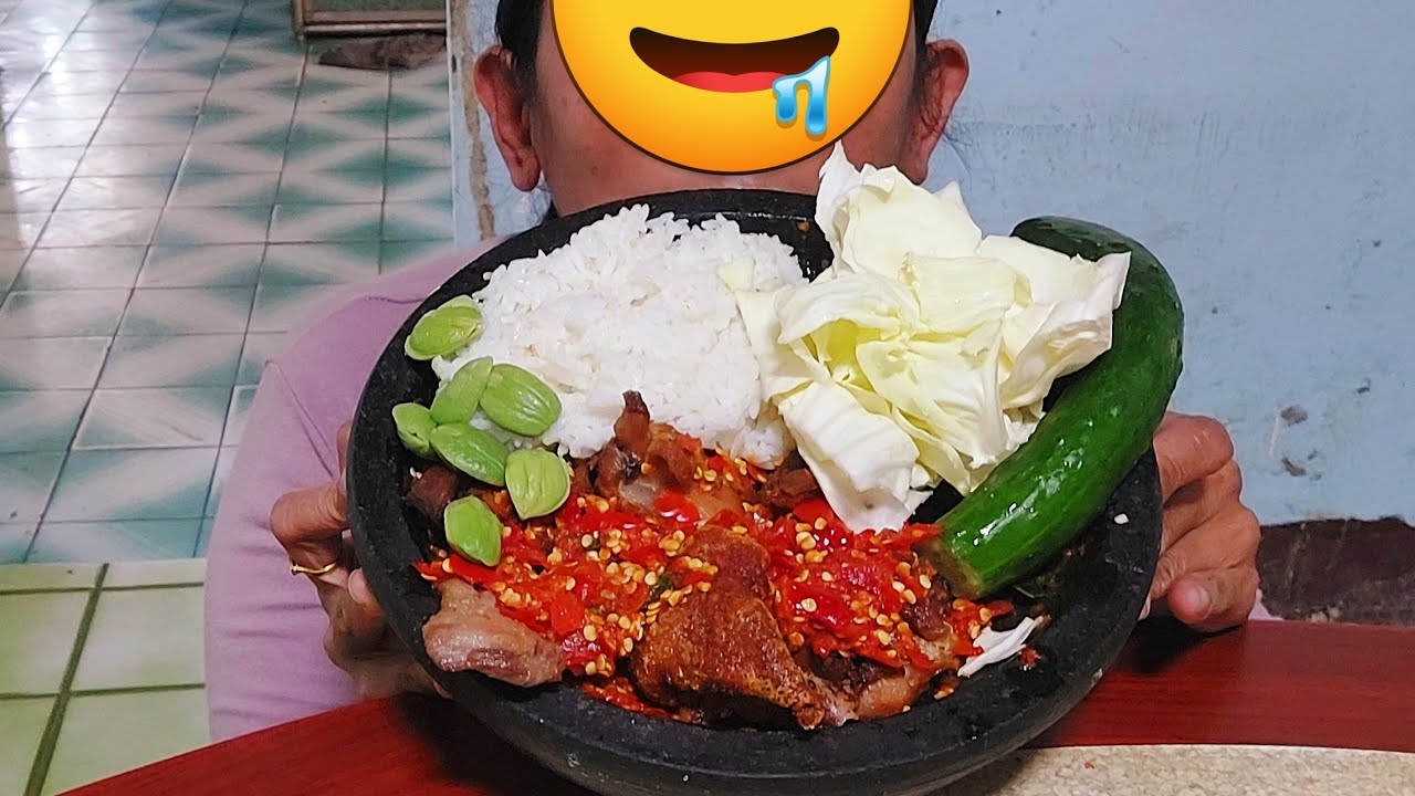 ASMR MUKBANG NASI COBEK SAMBEL LALAPAN SEDERHANA TAPI NIKMAT - YouTube