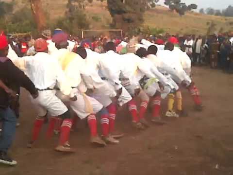 Ngoma za asili mganda kutoka mbinga ruvuma matengo tribe - YouTube