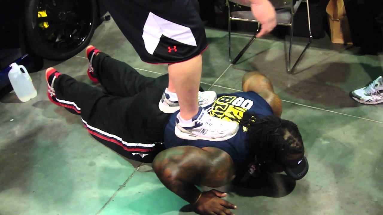 Hulk Push Ups - YouTube