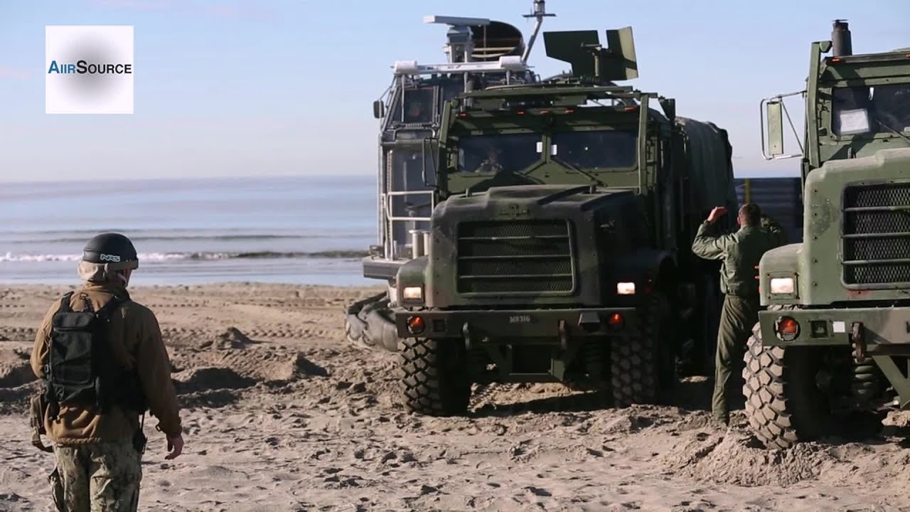 U.S. Marines Offloading in Exercise Steel Knight 14 - YouTube