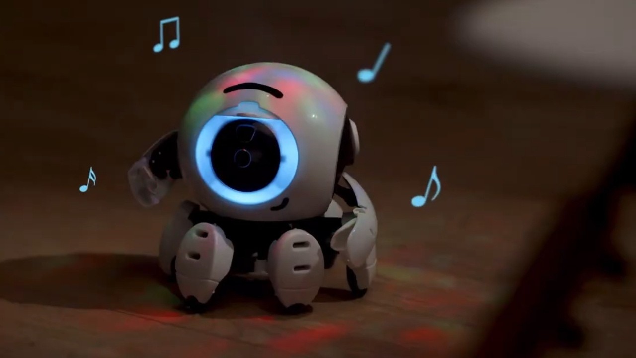Open your ears, Hero hears everything - Hero Sound Sensing Robot - YouTube