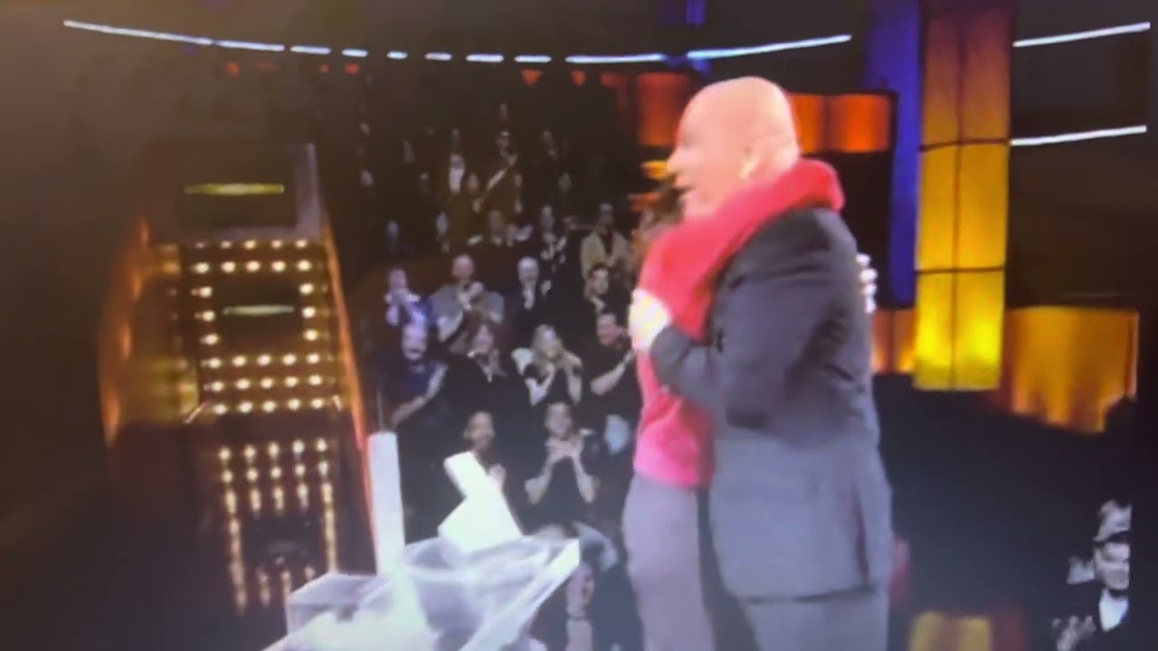 Anca Toderic Enters The Deal Or No Deal Stage With WWCOMM Music - YouTube