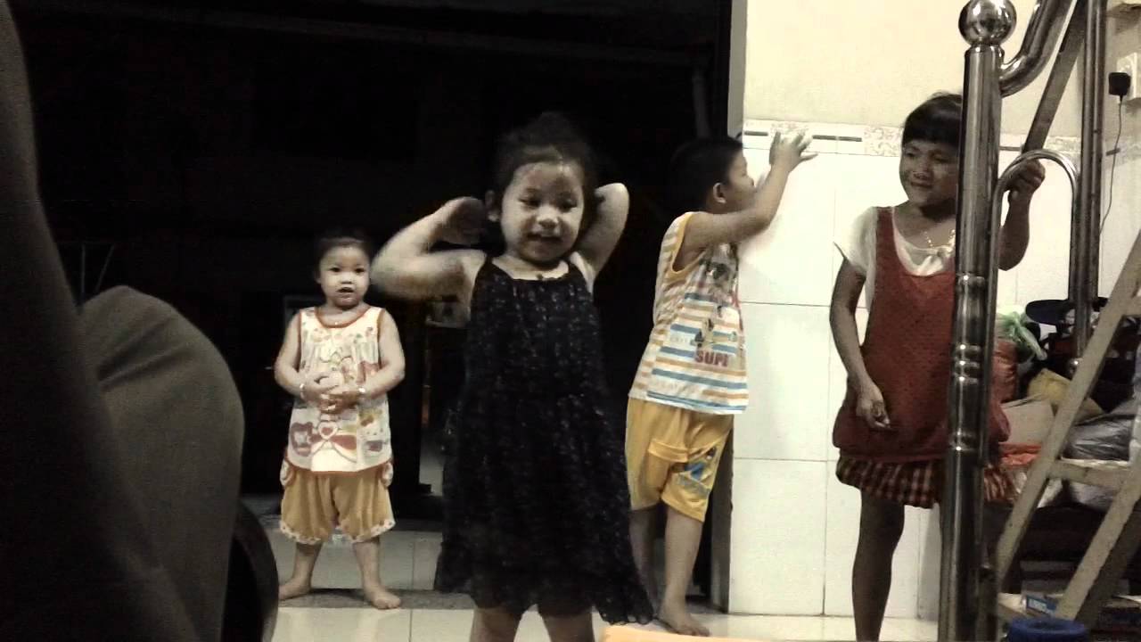 little cousin dancing singing - YouTube