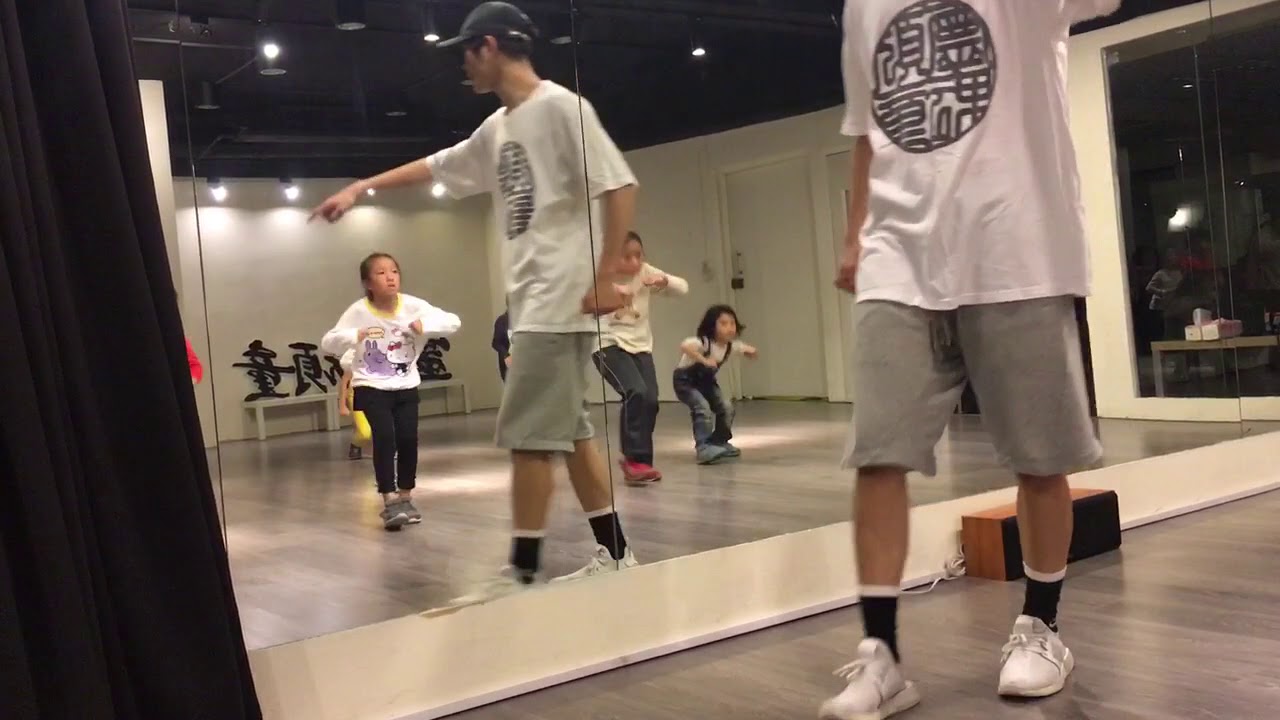 JR dancing review 4-2 - YouTube