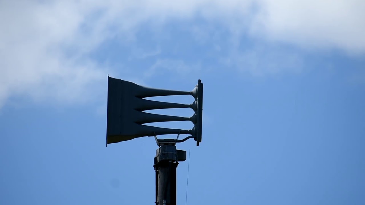 Whelen Vortex R4 Tornado siren test - YouTube