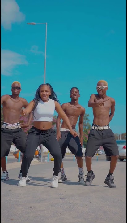 Sio simple gambo ft young dee - YouTube