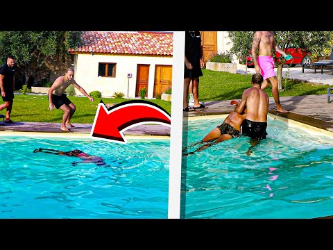 @SAPHIR  ET @MowMow Officiel  SE BATTENT MOMO FINIT EN SANG EVANOUI DANS LA PISCINE..!