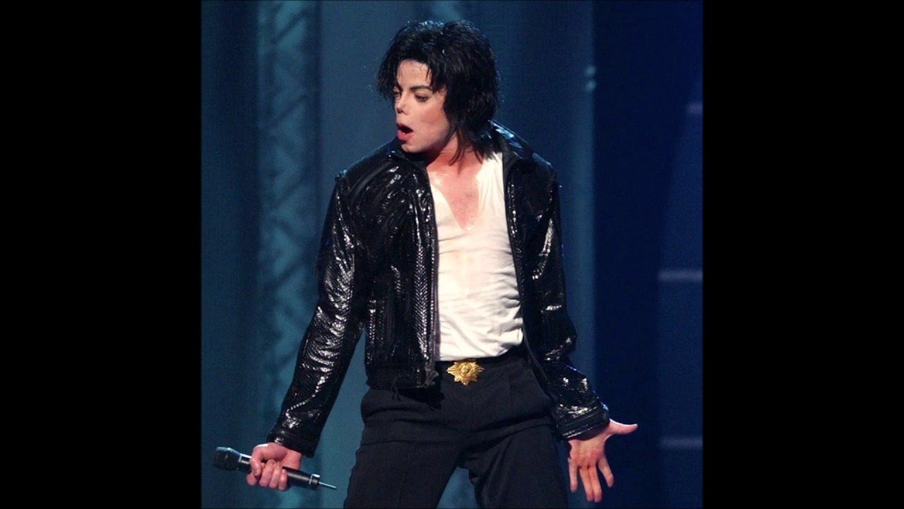 Michael Jackson Beat It 2001 (Madison Square Garden) DEEP VOICE! - YouTube