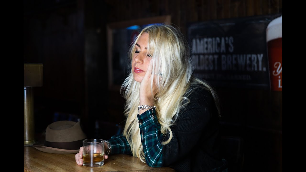 Jessica Rose - Whiskey Knows (Official Music Video) - YouTube