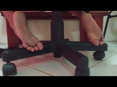 DESMONTANDO MINHA ÁRVORE DE NATAL DESCALÇA 🤓🤣🤔