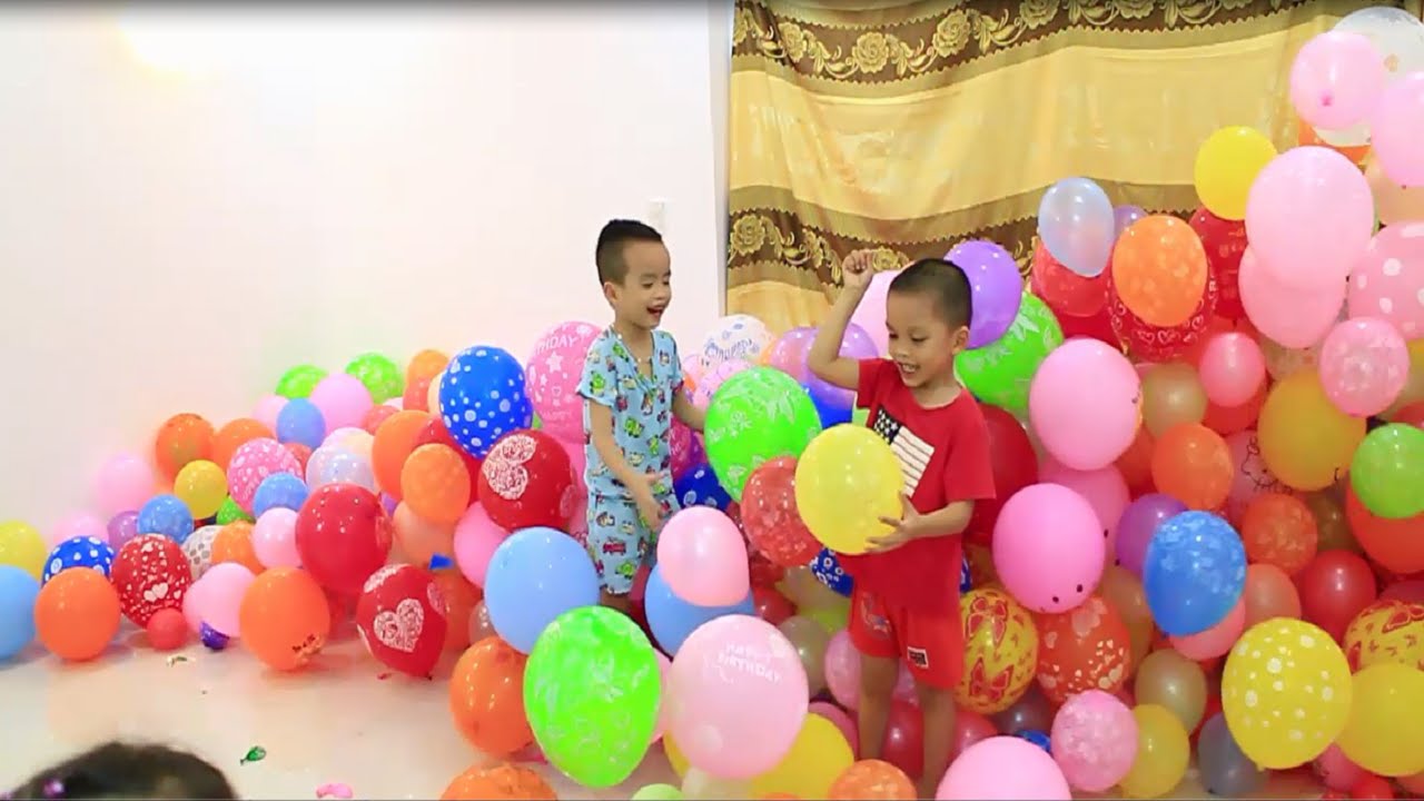 1000 Balloons Popping Toy Challenge - Family Kids Fun - YouTube