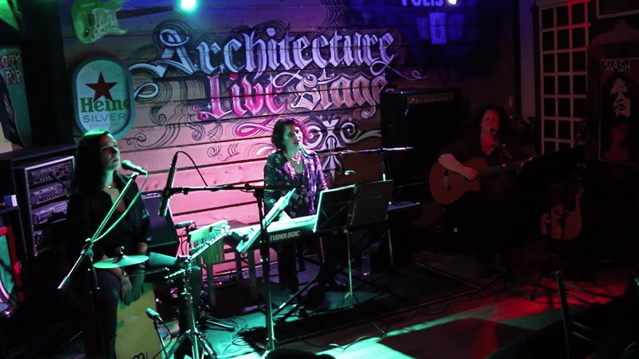 ΝΕΡΟ ΣΤΗ ΒΑΡΚΑ ( live cover) / KATSIKEA ELENI / ARCHITEKTONIKI LIVE ...