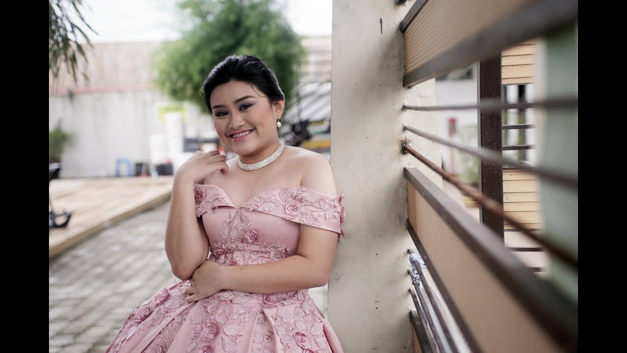 Chloei 2018 Debut Video Presentation // Full Coverage - YouTube