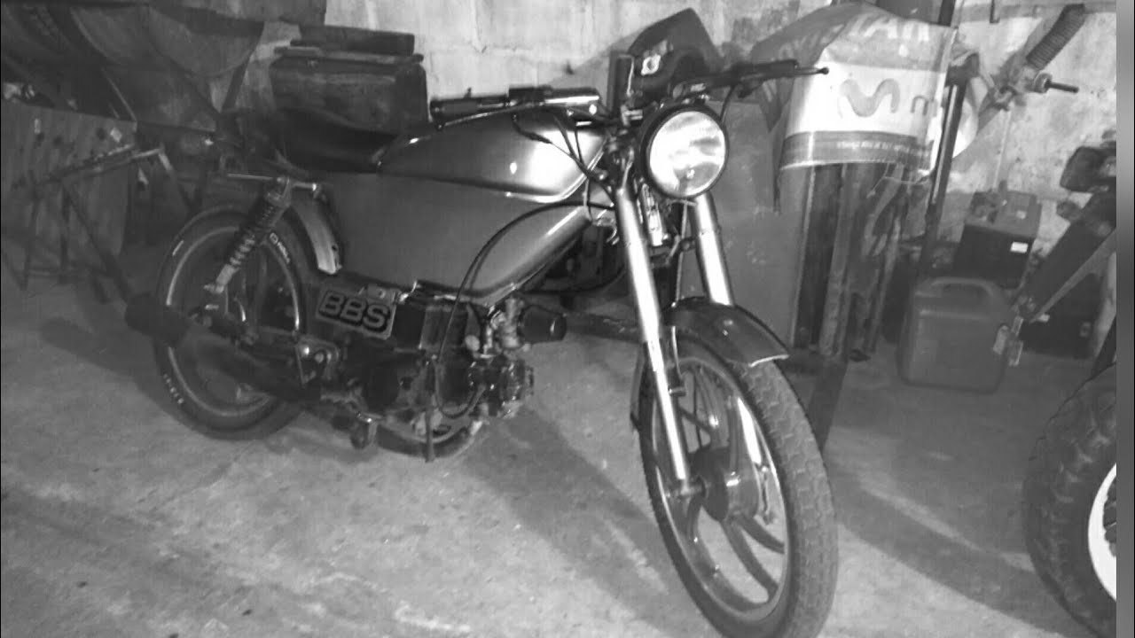 Café Racer 70cc [Build] - YouTube