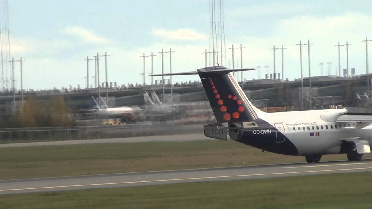 Brussels Airlines Avro RJ146 Arrival 19R at OSL - YouTube