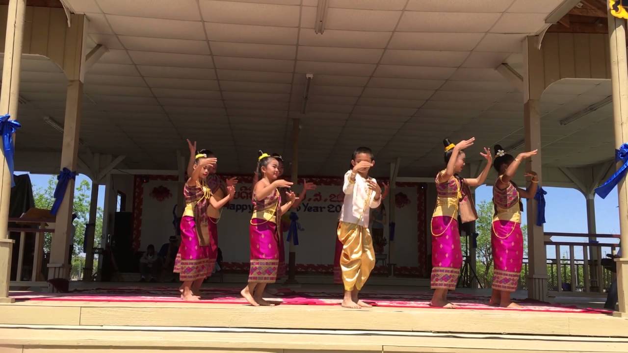 Salavanh Dance (Lao New Year 4-16-16) Fresno, CA - YouTube