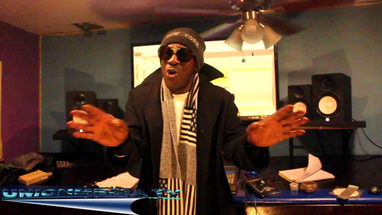 Ian Sweetness Apache Soundstation dub session @ UMMG Studio Queens, NY ...