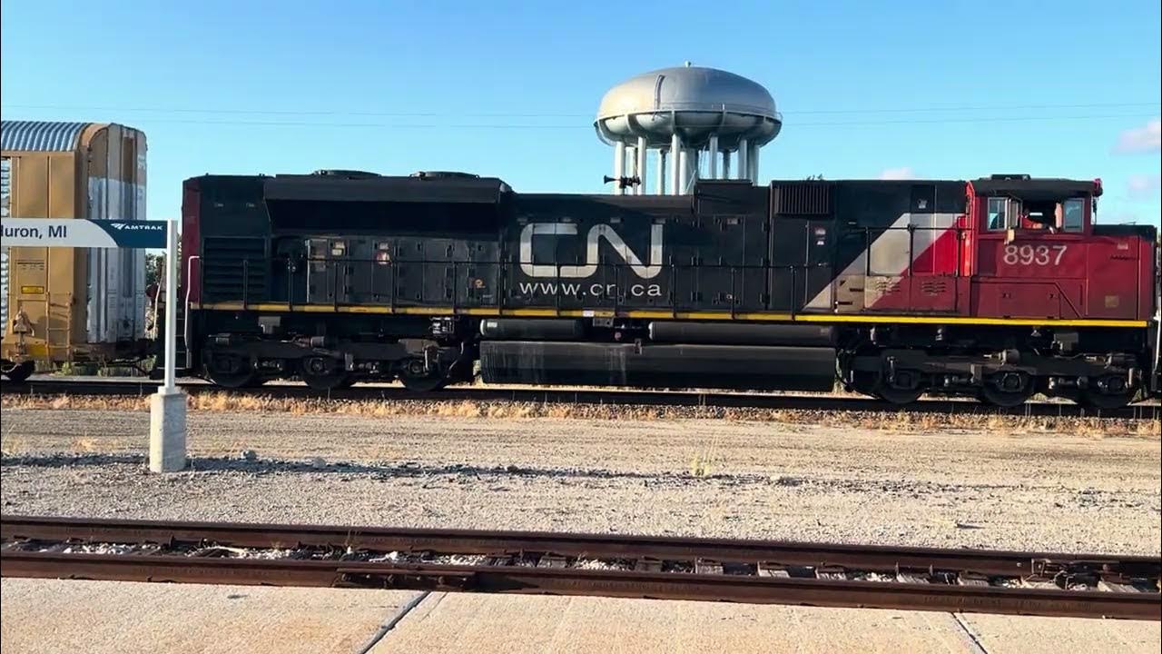 CN 8937 leads E276 departing from port huron (09/07/2024) - YouTube