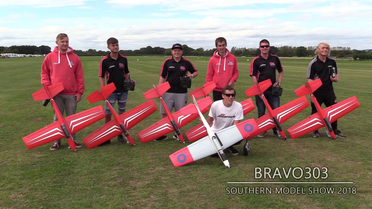 PB Models Crescent Bullet - Team Renegade - Southern Model Show - YouTube