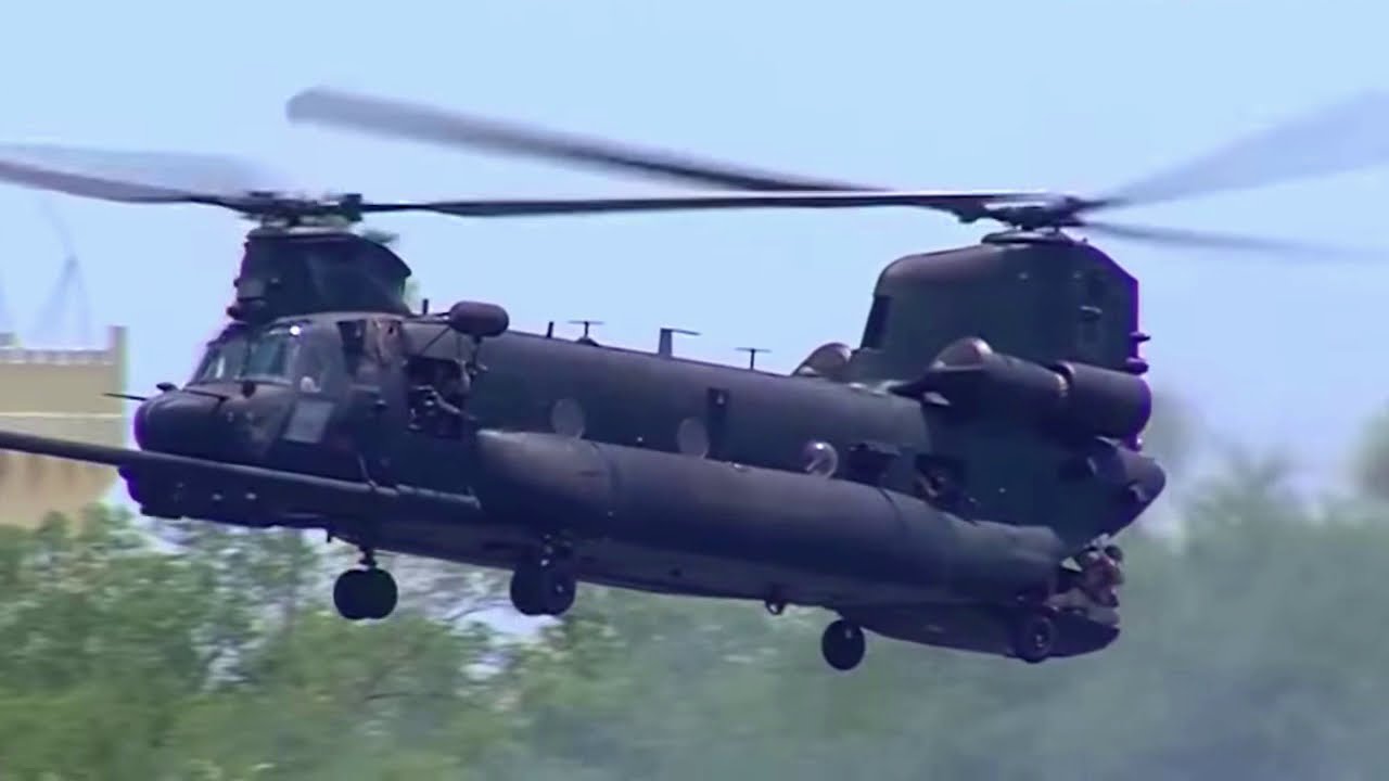 The US military received the newest MH-47G Block II heavy helicopter ...