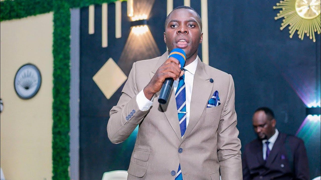 HABAYE UMUNEZERO MWINSHI MU GITERANE CYA BAYUMBE HAMWE NA MUSUHUKE FT ...