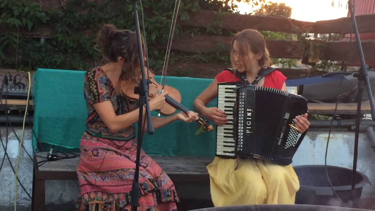 Happy cajun song - Balcony players - YouTube
