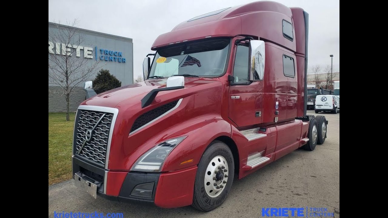 2019 VOLVO VNL64T860 - Flame Red Pearl (V213286U) - YouTube