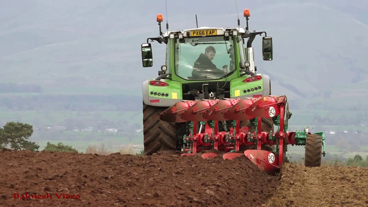 Ploughing with Fendt 720 with NEW Kverneland plough. - YouTube