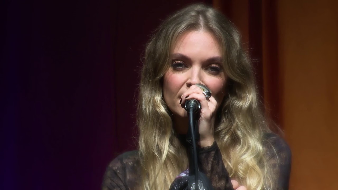 Sarah Lake - Messy {Official Video} - YouTube Music