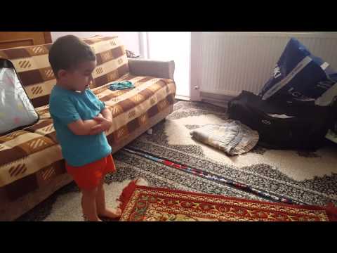 NAMAZ KILAN ÇOCUK