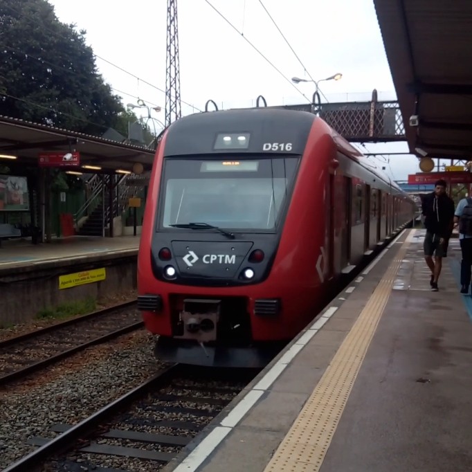 Série 9500 da CPTM (D516) chegando na estação várzea Paulista # ...