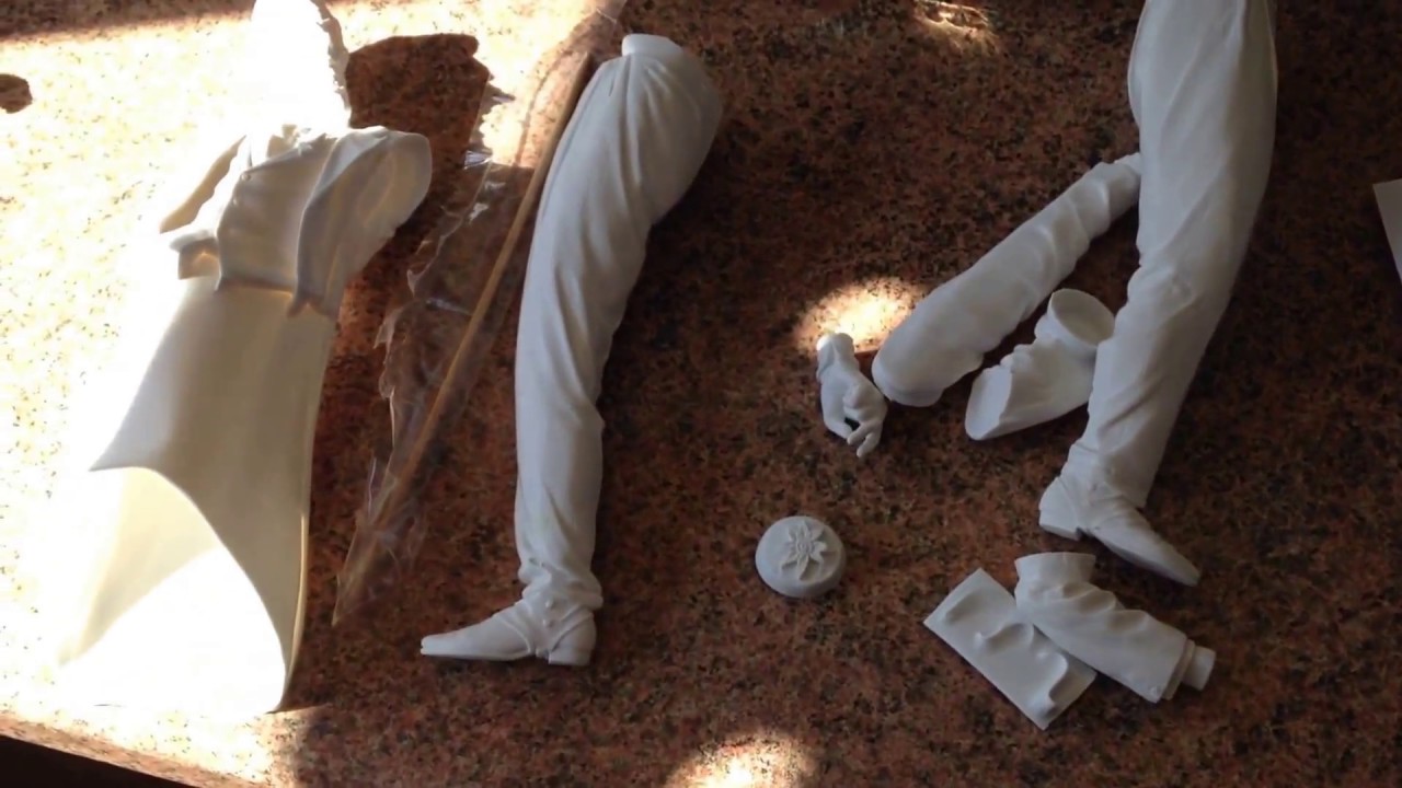 How to build vinyl models. The joker vinyl model kit build #1 - YouTube