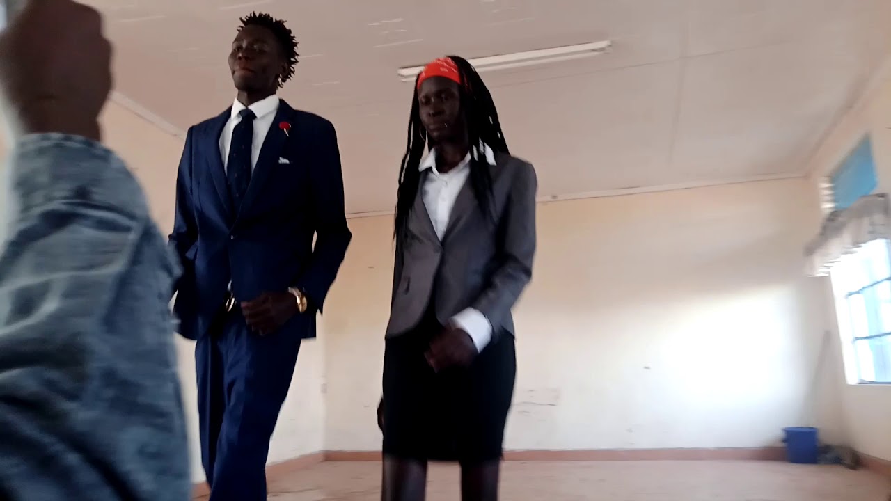 Anyuak modellers_A team on Waat Meer concert - YouTube