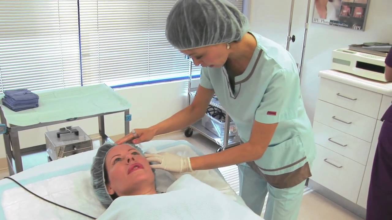 Model Josie Eyelid Lift Part1 Skinzone Medical Dr Hannah Vu MD Trinh ...