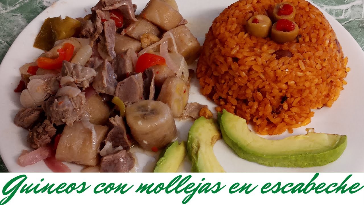 GUINEOS VERDES CON MOLLEJAS DE POLLO EN ESCABECHE PR(Green bananas with ...