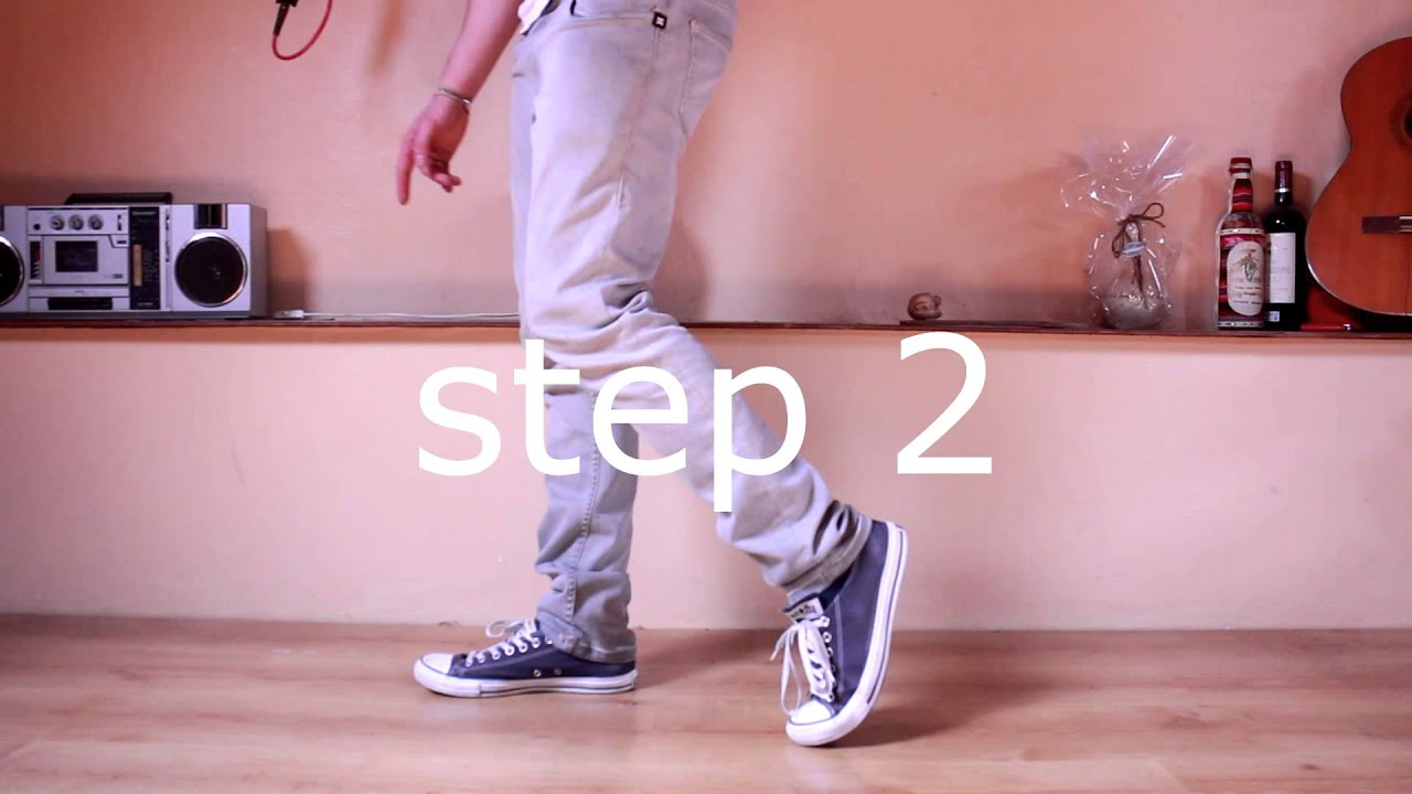 HOW TO MOONWALK | DANCE TUTORIAL | HIP HOP | 5 minute dance tutorials ...
